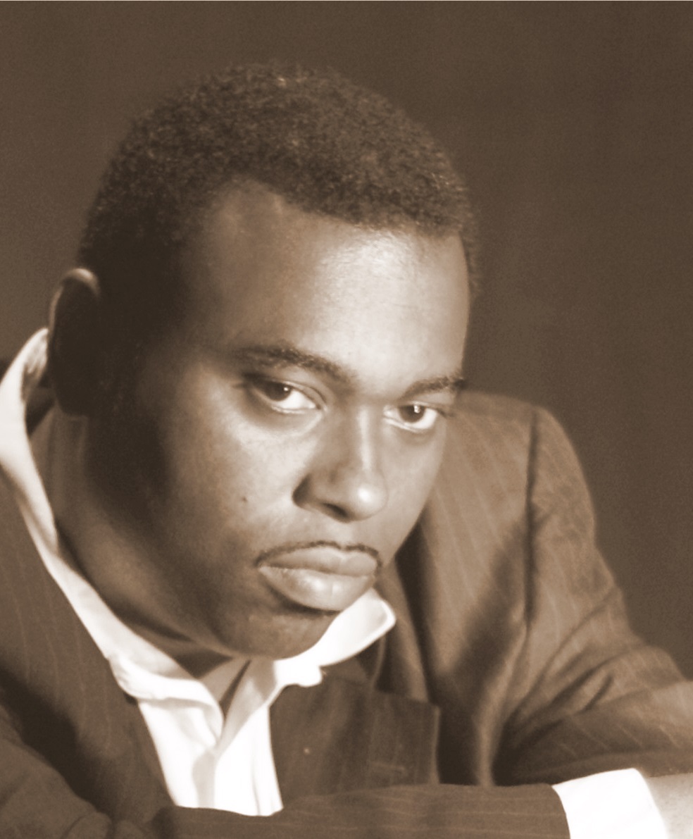 fredspraggins is on StageIt