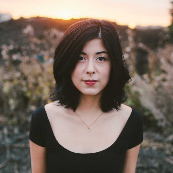 Daniela Andrade is on StageIt