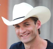 Wade Hayes is on StageIt