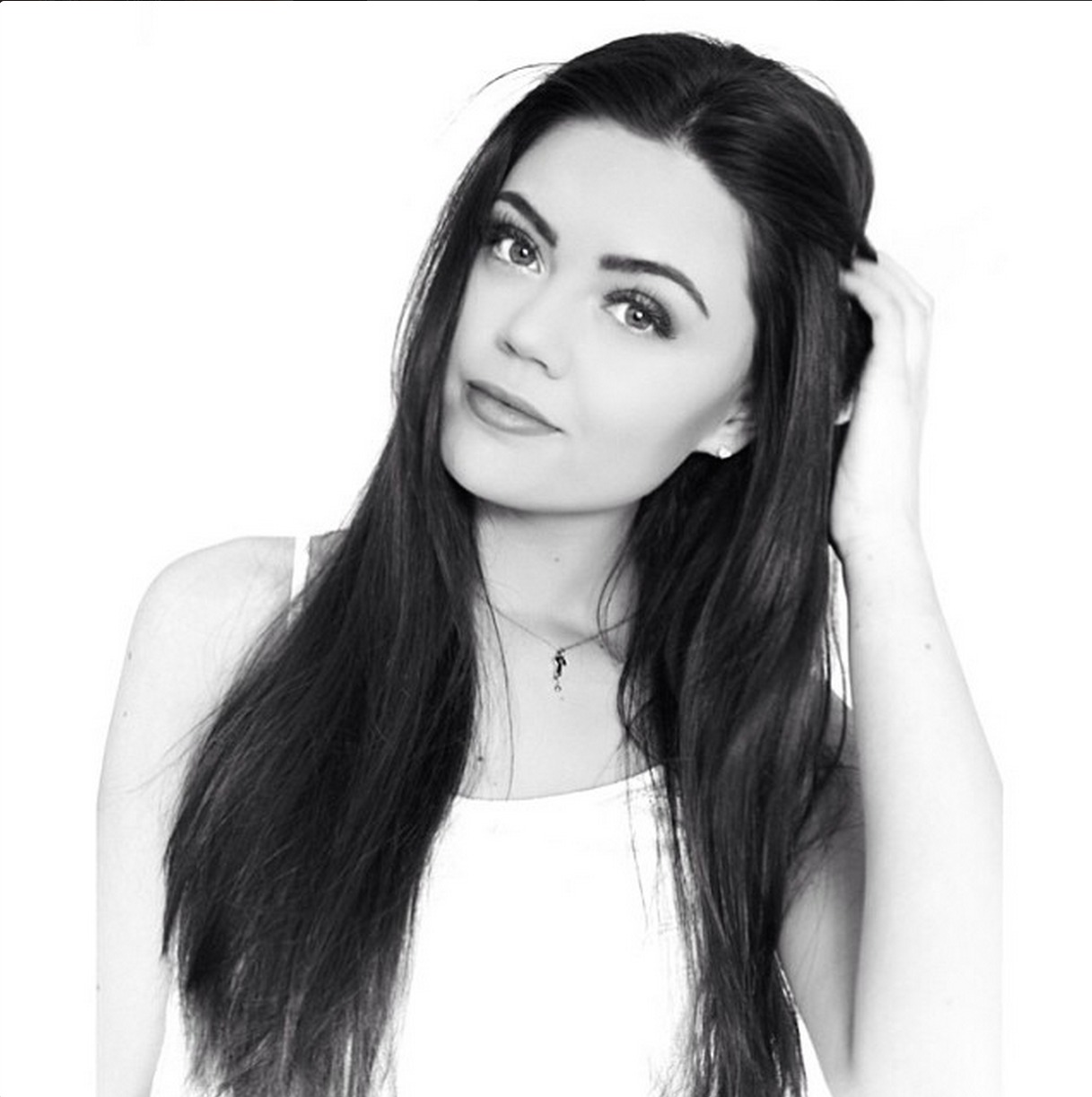 Emily-Victoria Canham is on StageIt