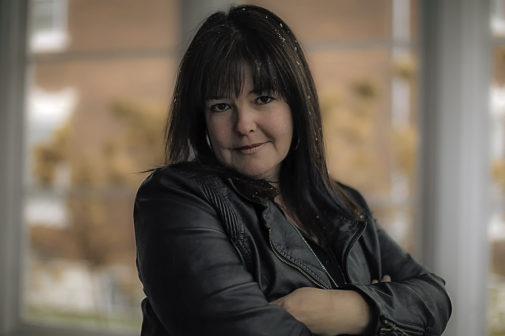 Carla Bonnell is on StageIt