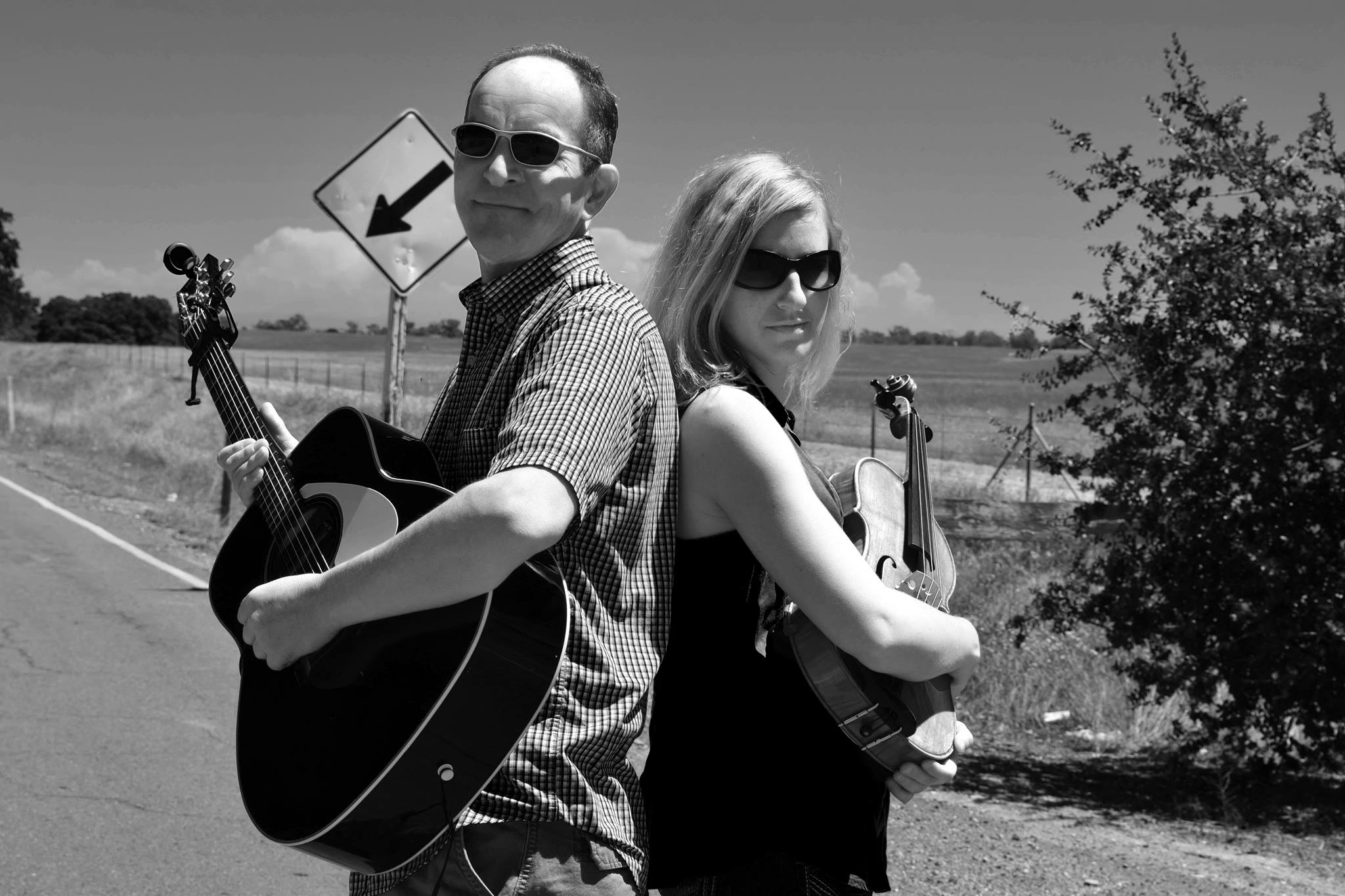Dana Lisa And Alan Is On Stageit