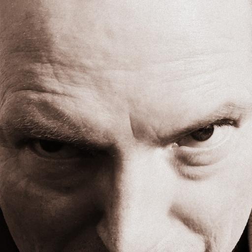 Darren Ross is on StageIt