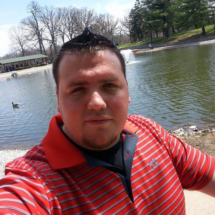 Adam White White is on StageIt