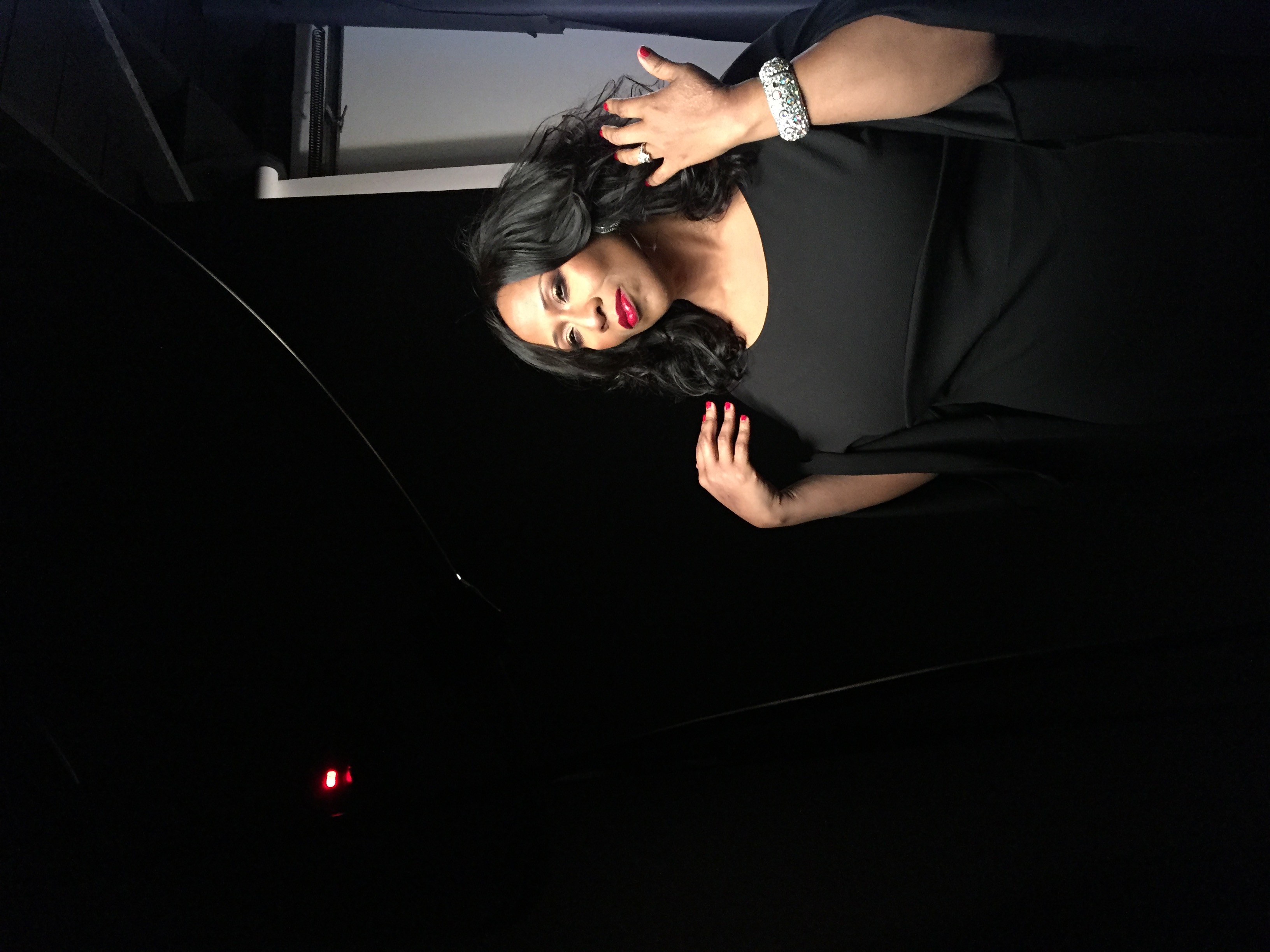 Lisa Foster Wilson is on StageIt