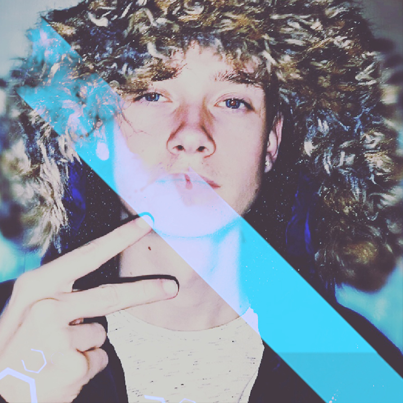 Jonathan Perrin is on StageIt