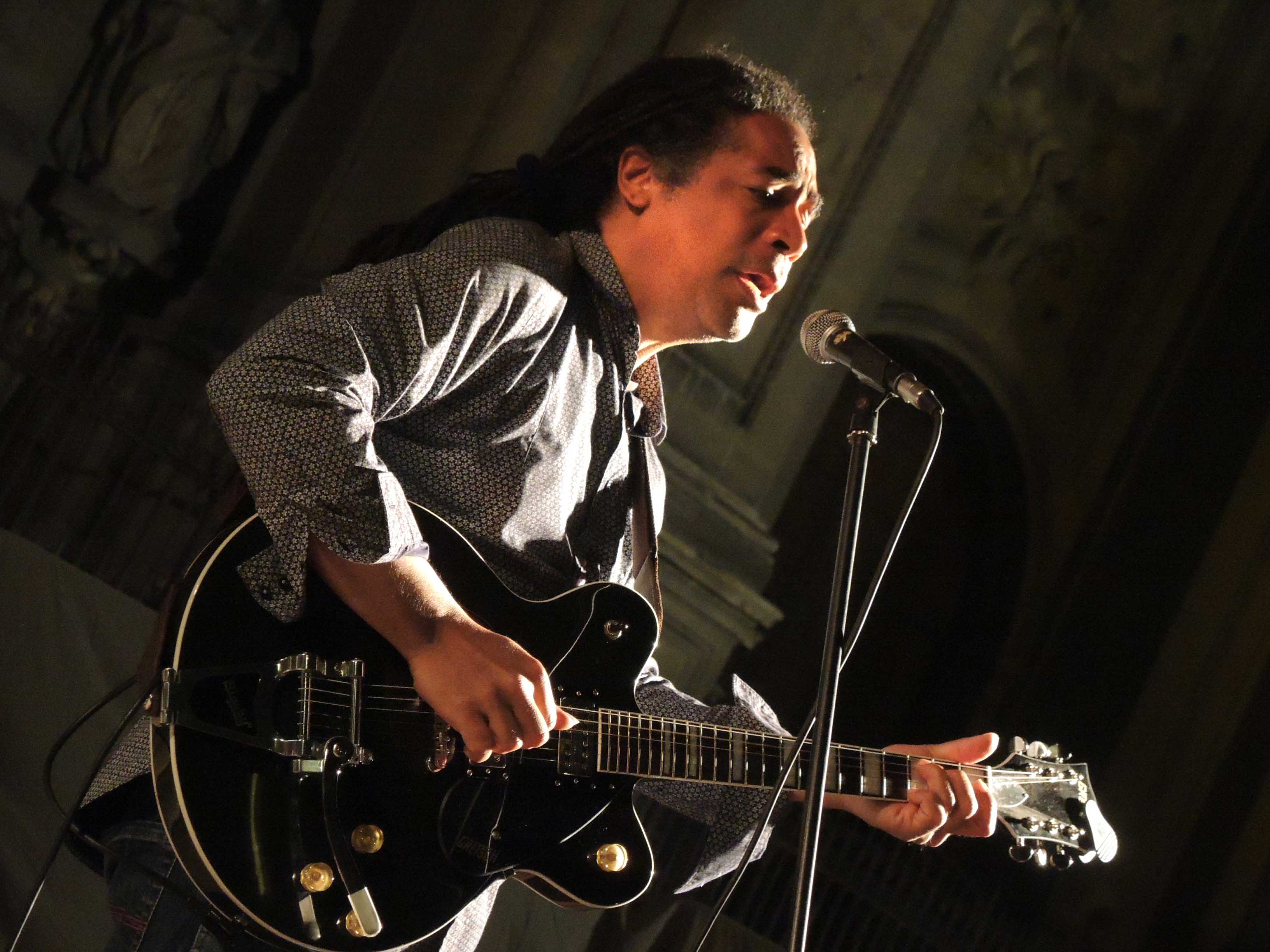 Alejandro Frómeta is on StageIt