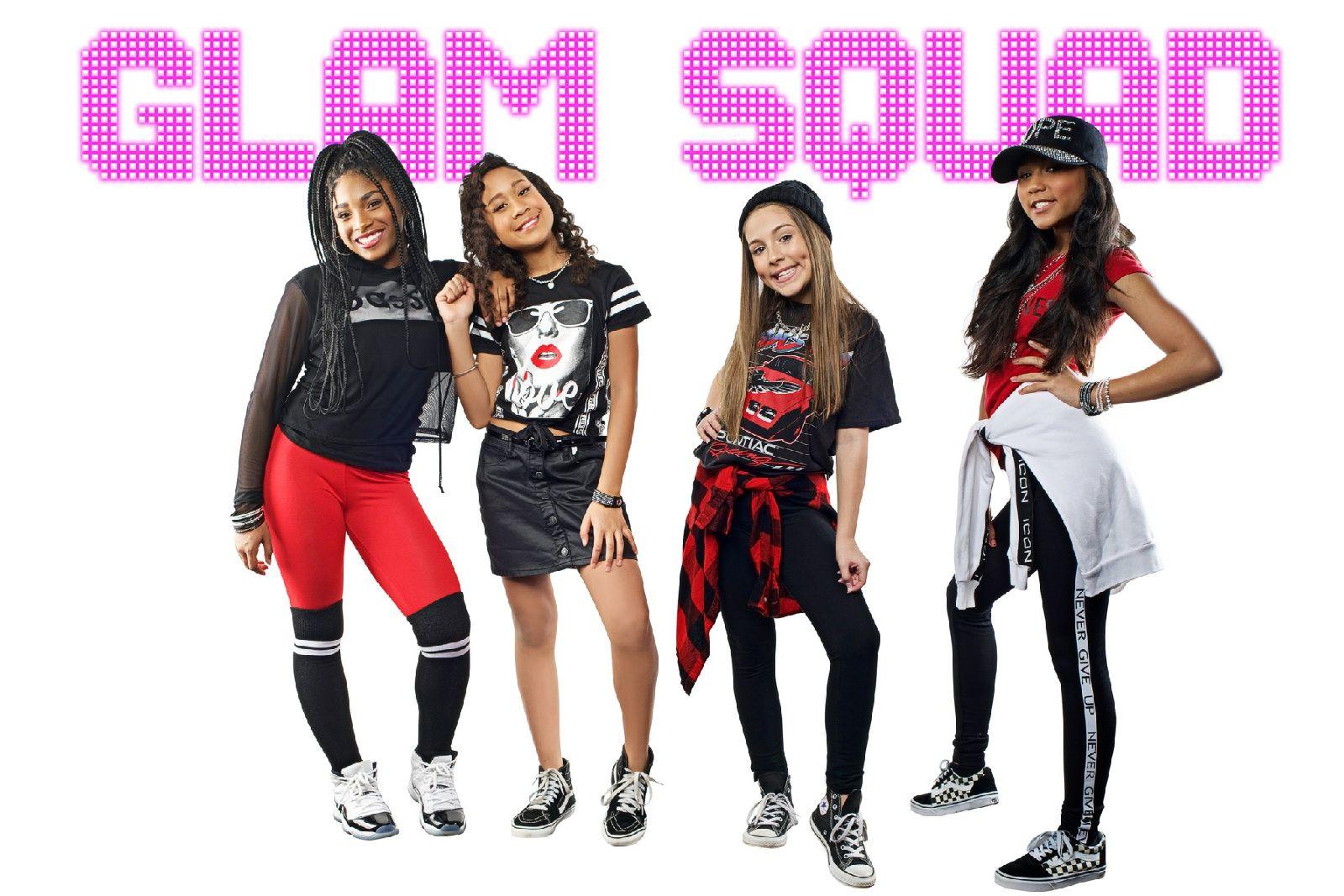 Glamsquad is on StageIt