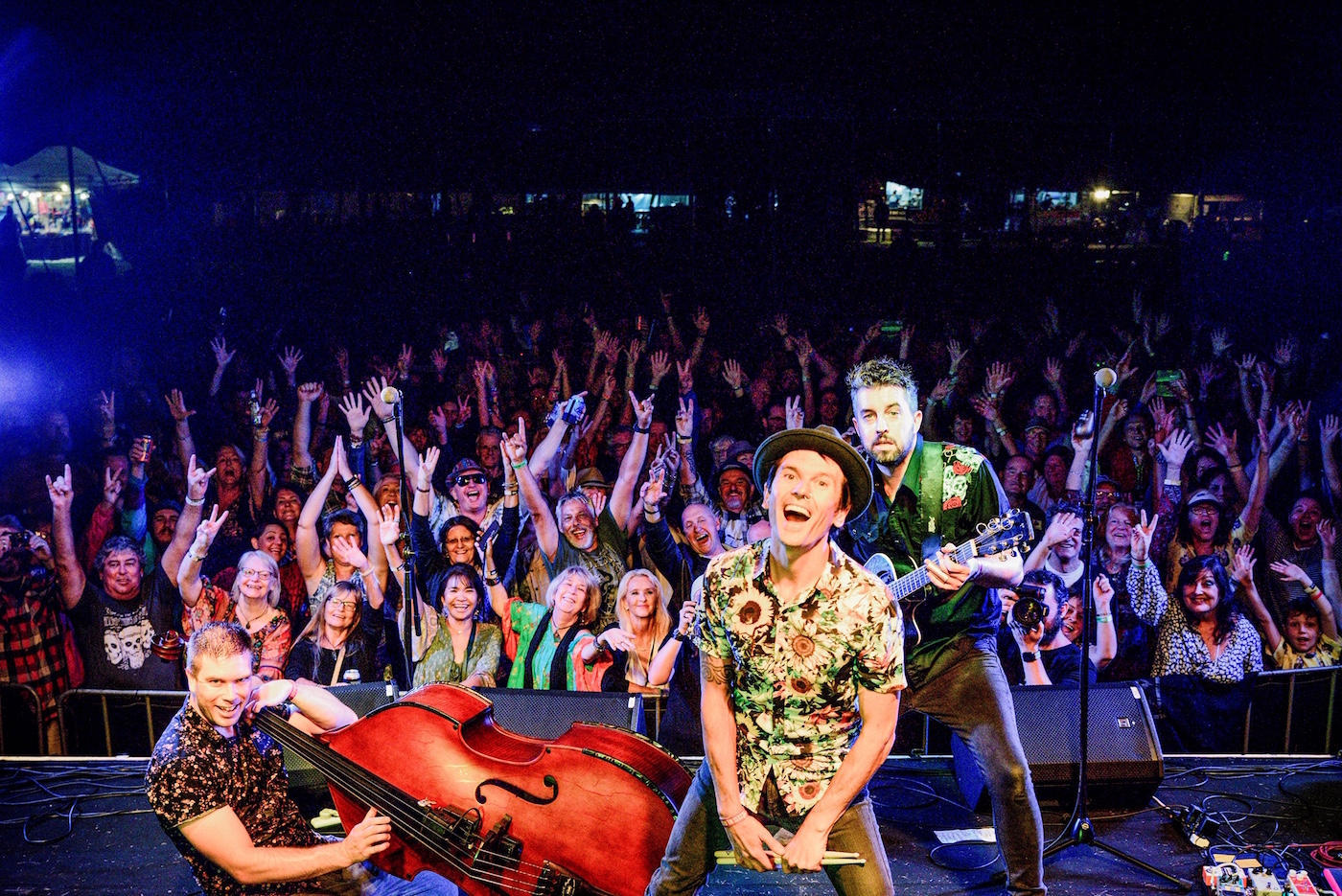 19-Twenty is on StageIt