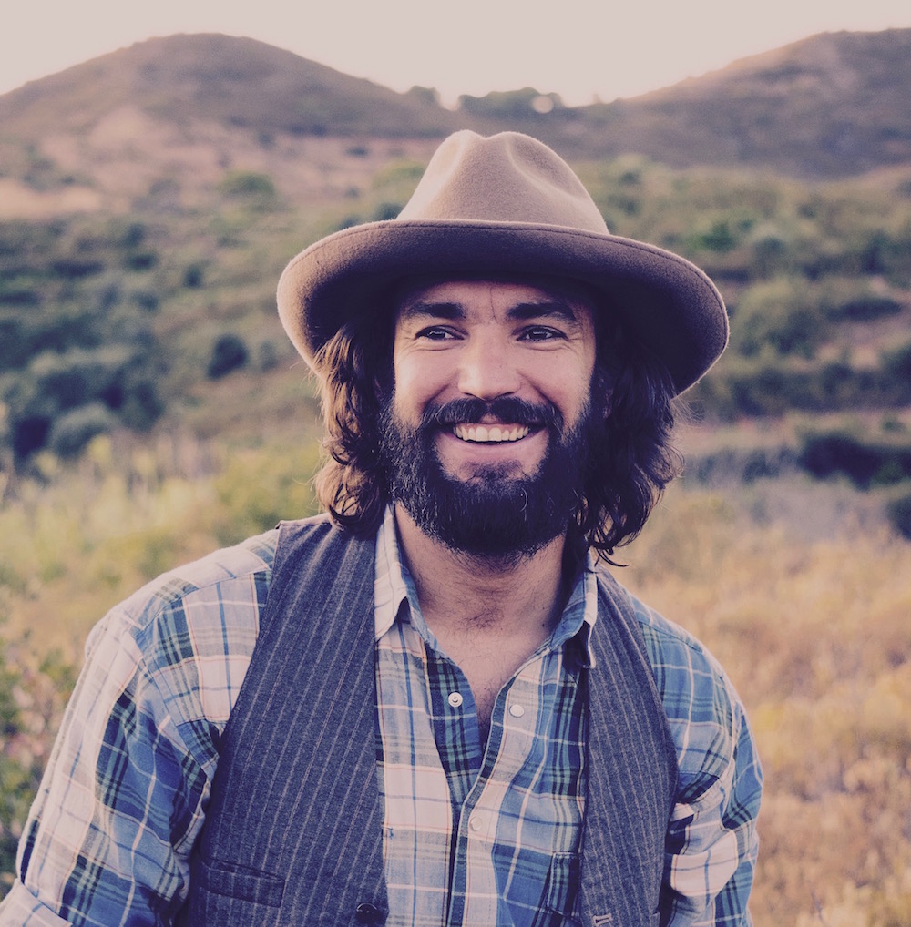 Daniel Kemish is on StageIt