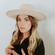 Haley Johnsen is on StageIt