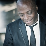 DAVID RALEIGH is on StageIt