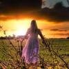 Hannah Woolmer - violinist is on StageIt